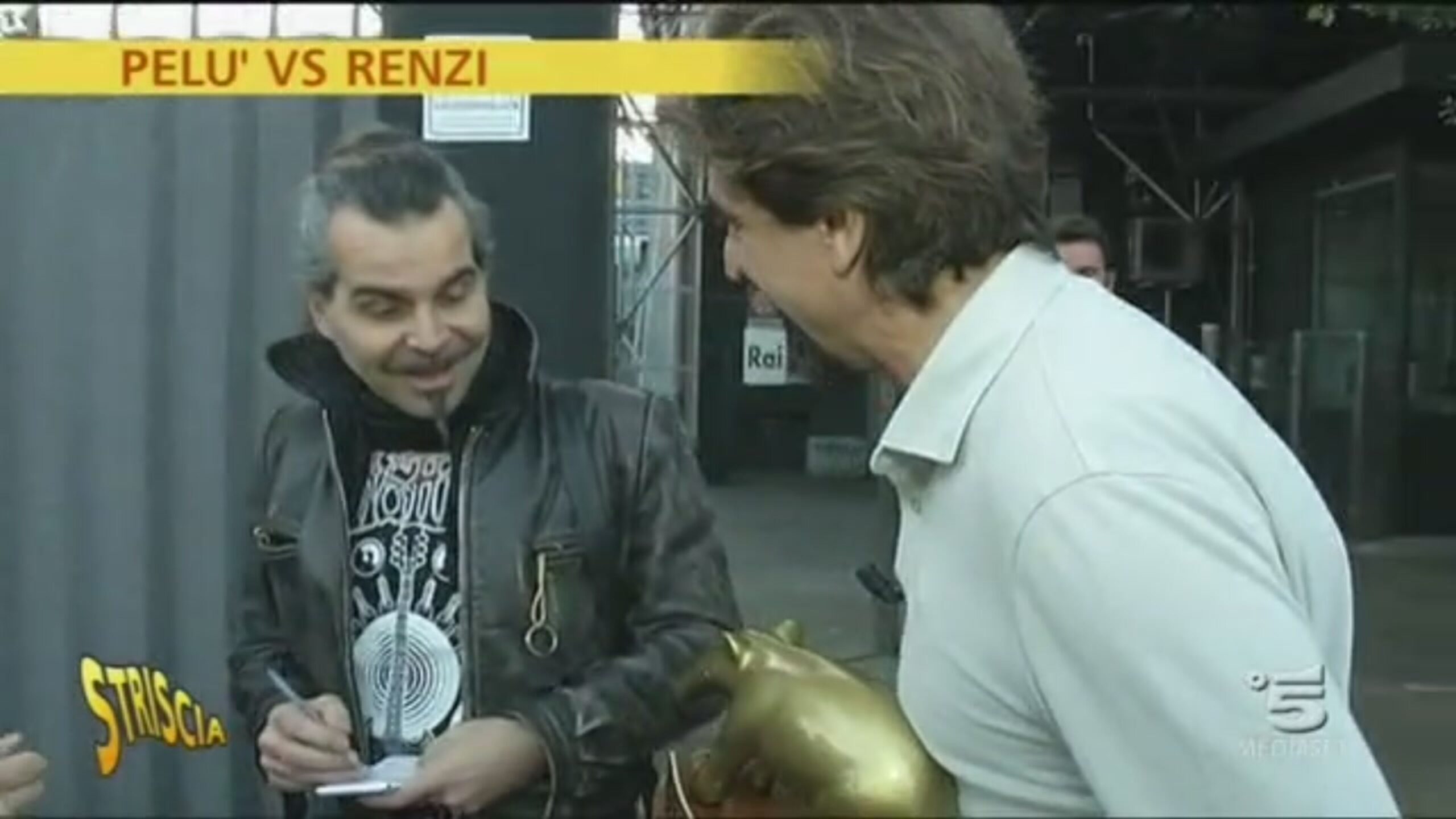 Tapiro d’oro a Piero Pelù - Striscia la notizia