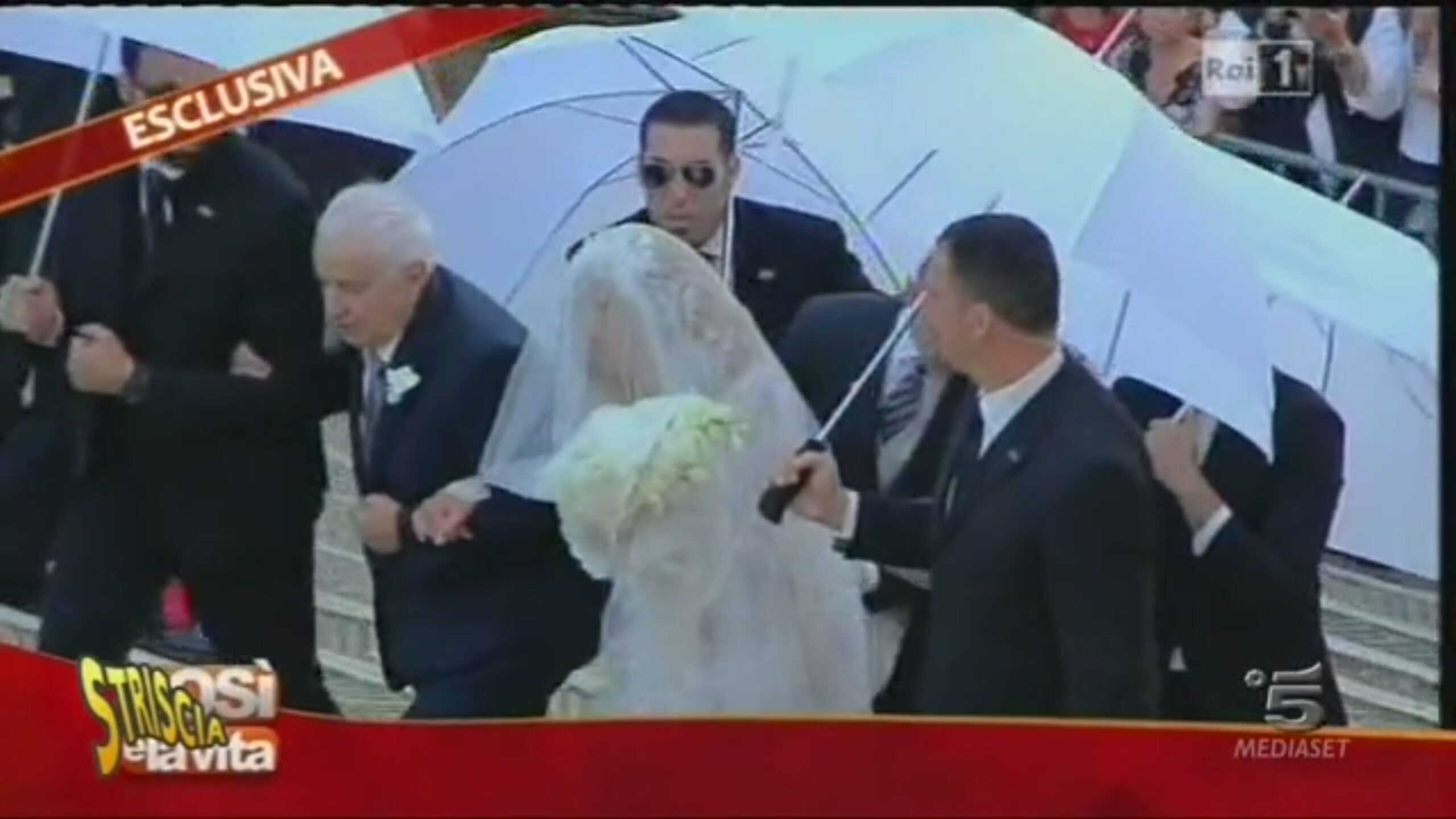 Tapiro d’oro a Valeria Marini - Striscia la notizia