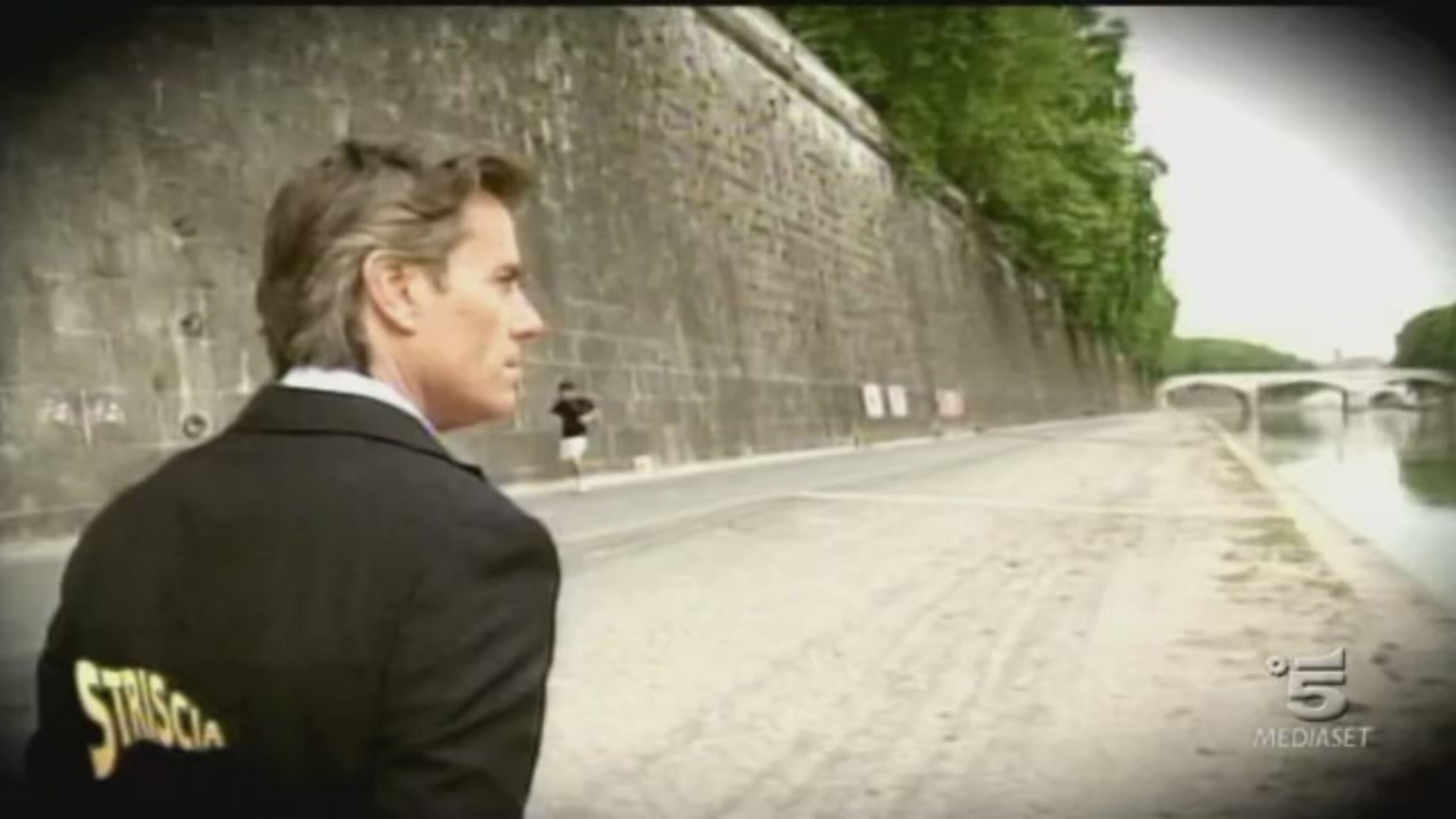 La grande monnezza - Striscia la notizia