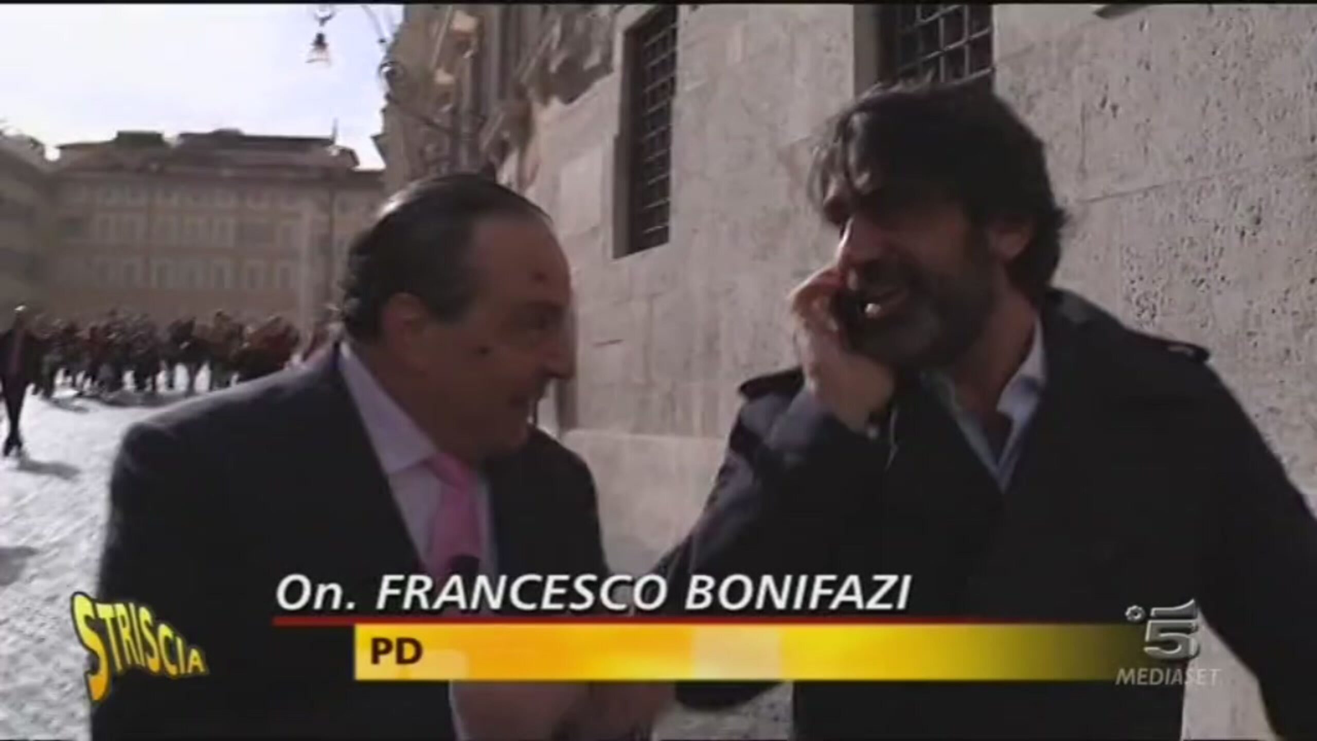 Vecchie alleanze che si rinnovano - Striscia la notizia