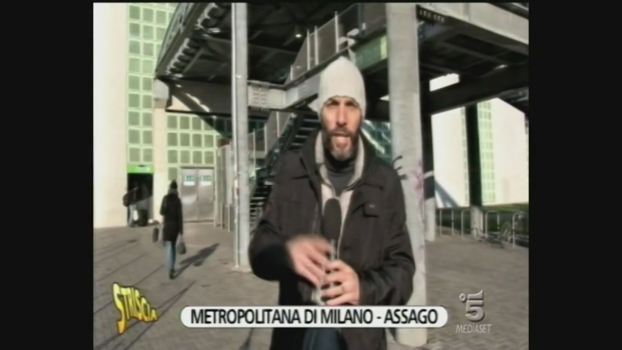Salto del tornello – Milano - Striscia la notizia