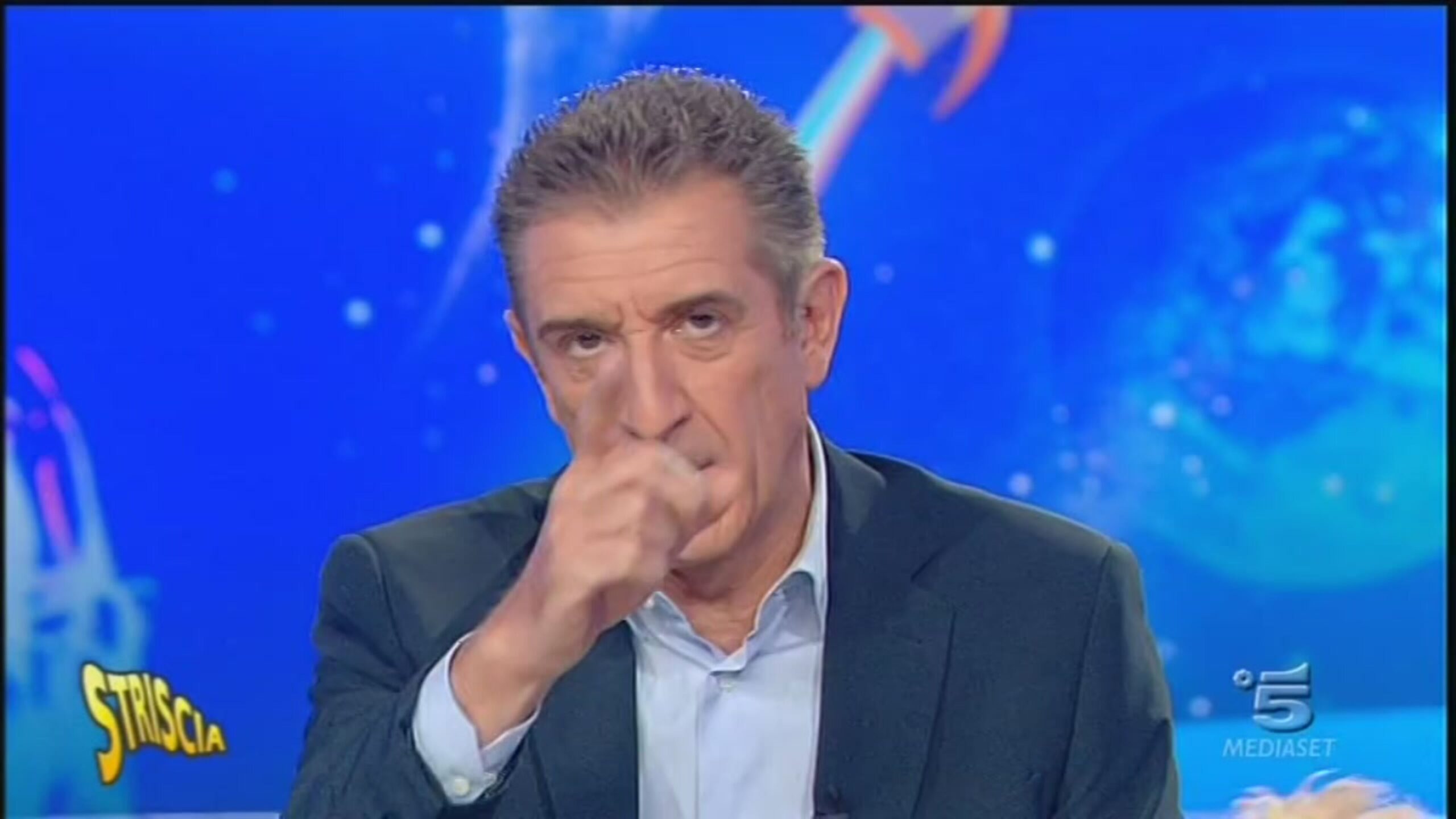 Il Gabibbo all’aeroporto di Linate - Striscia la notizia