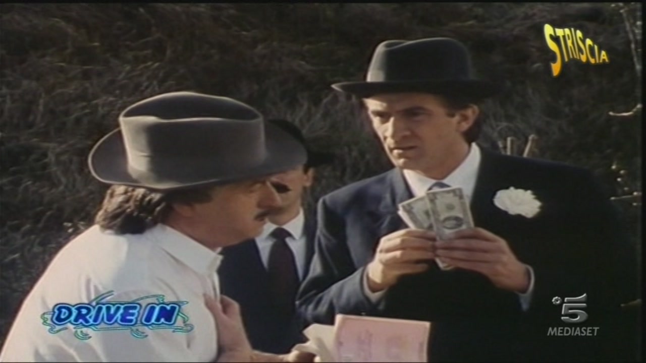 Drive In compie 30 anni - Striscia la notizia