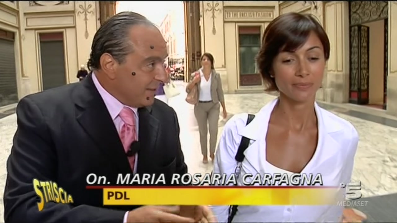 Polverini e polveroni - Striscia la notizia