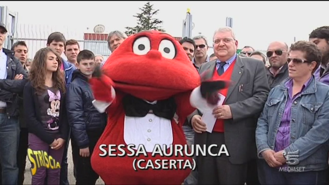 Il Gabibbo in aiuto dei lavoratori - Striscia la notizia