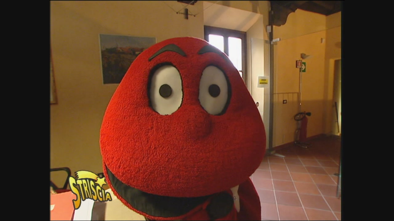 Il Gabibbo a Casteggio - Striscia la notizia