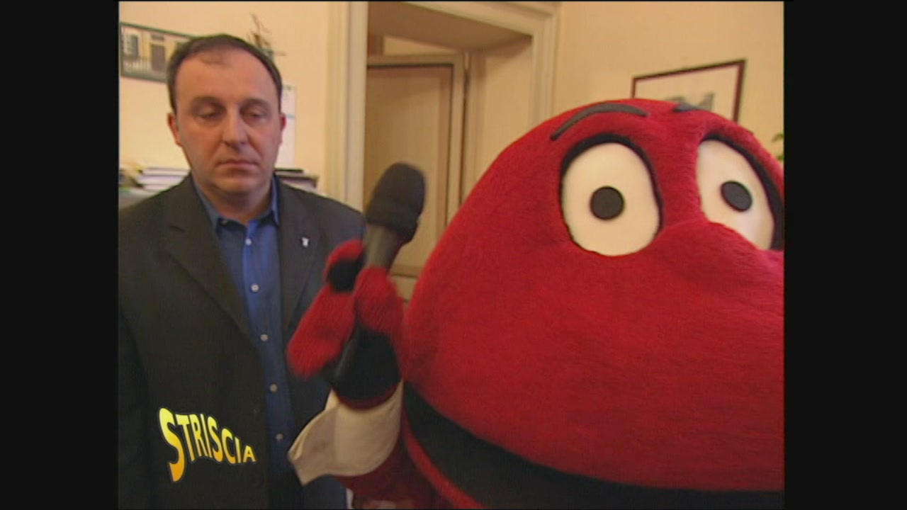 Il Gabibbo a Vercelli - Striscia la notizia