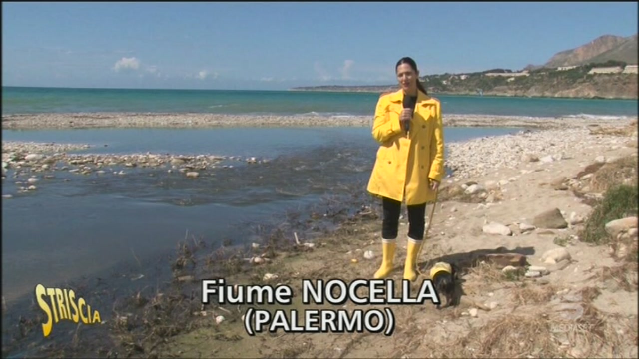 Inquinamento nel fiume Nocella (Palermo) - Striscia la notizia