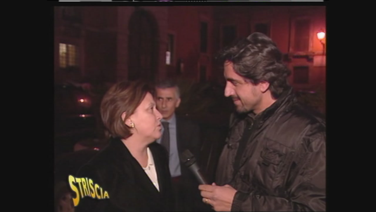 Tapiro ad Annunziata - Striscia la notizia