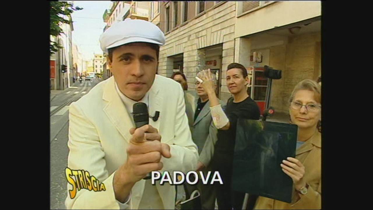 Le buche di Morello - Striscia la notizia