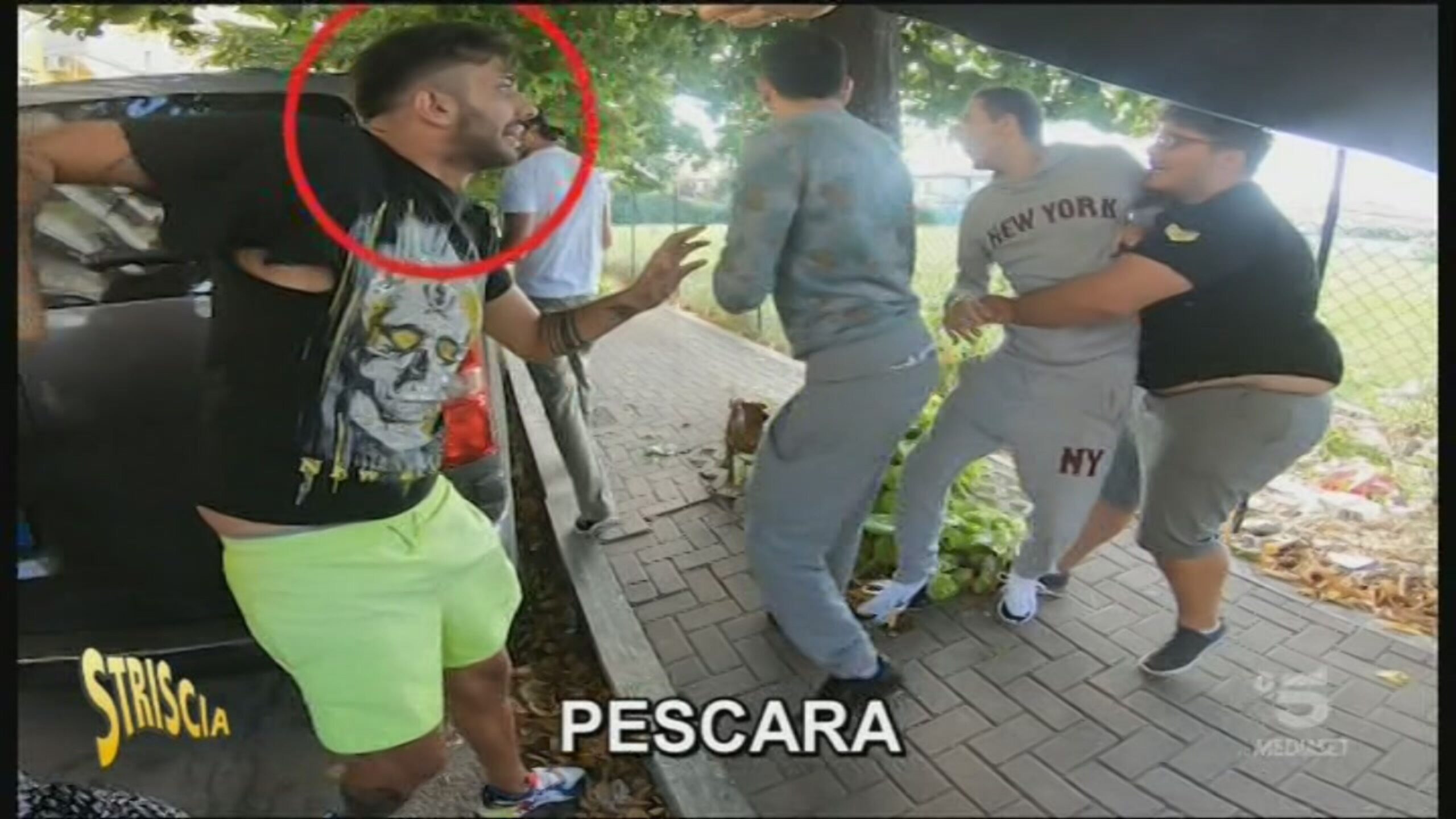 L’aggressione di Brumotti a Pescara: evoluzioni - Striscia la notizia