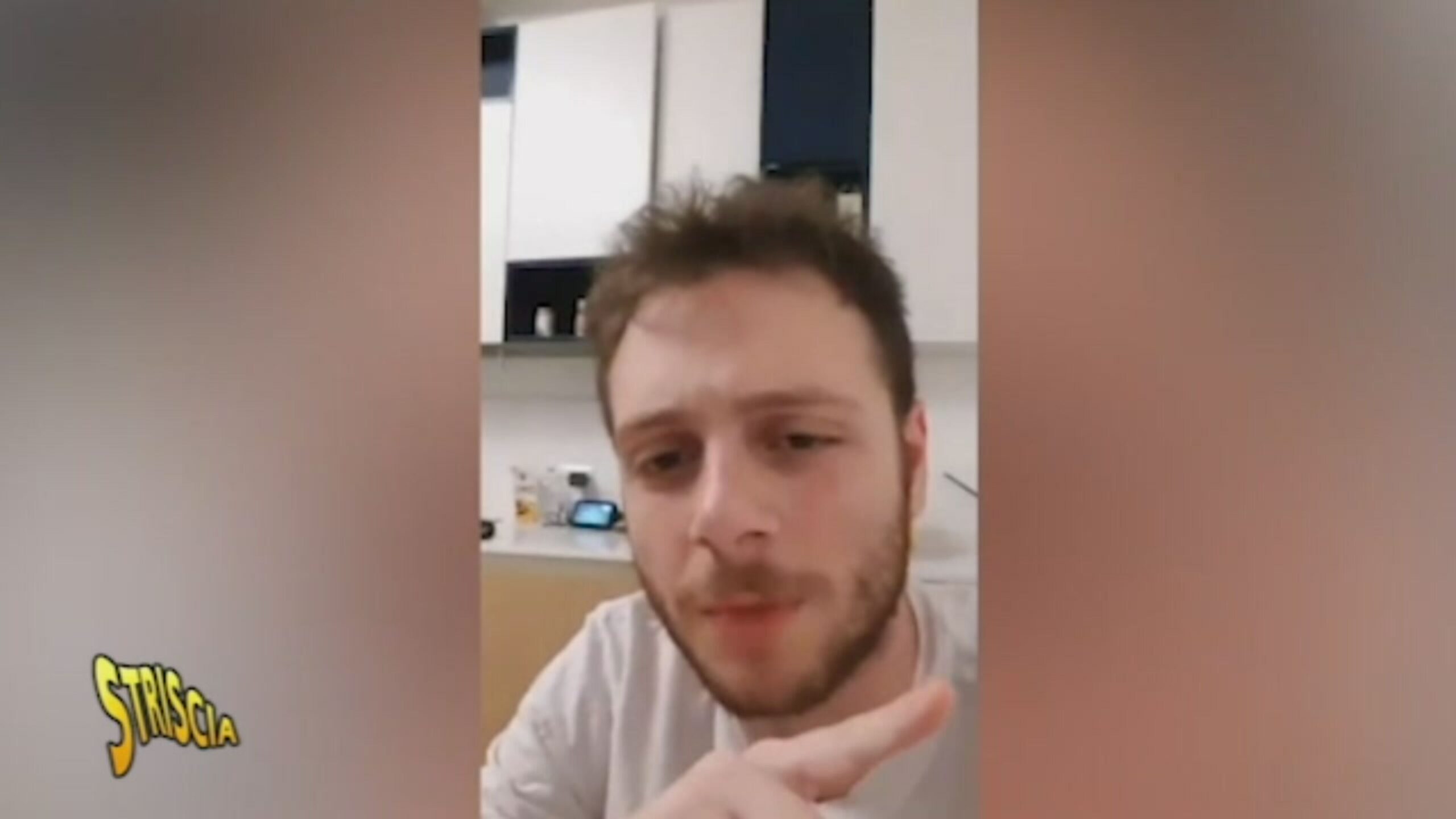 Il video di Anastasio con l’altra Silvia Romano - Striscia la notizia