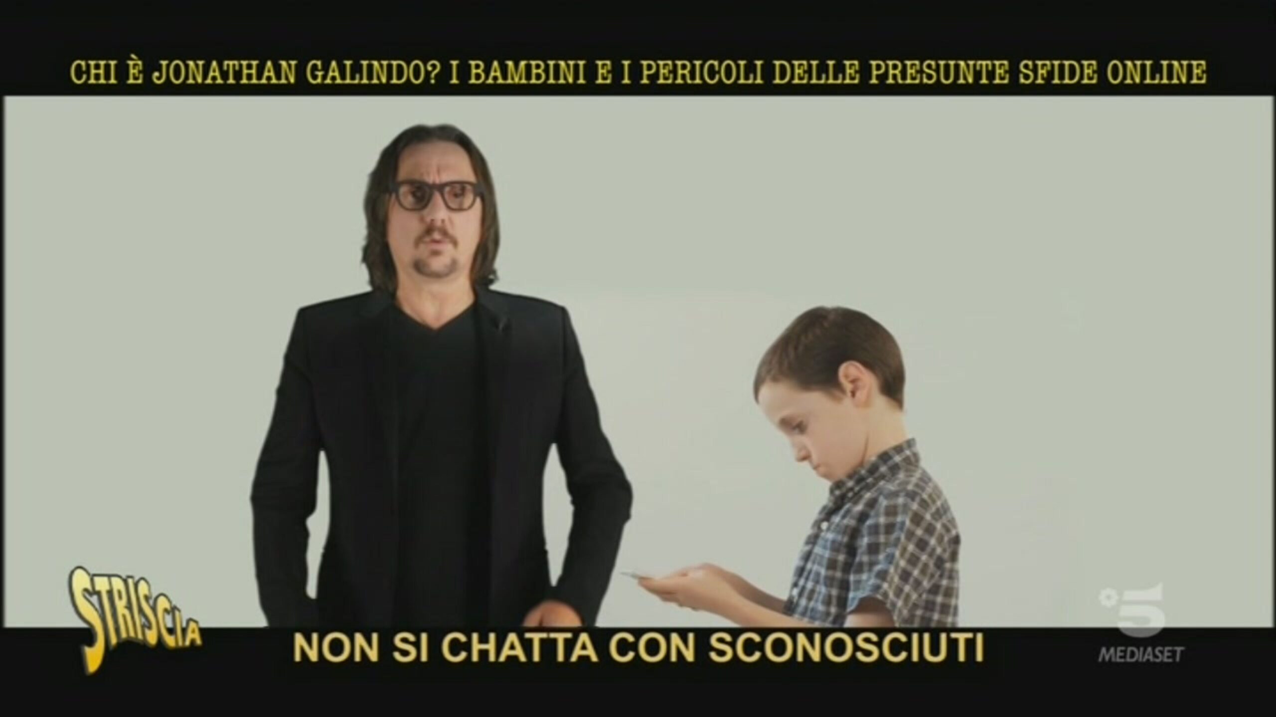 Chi è Jonathan Galindo? - Striscia la notizia