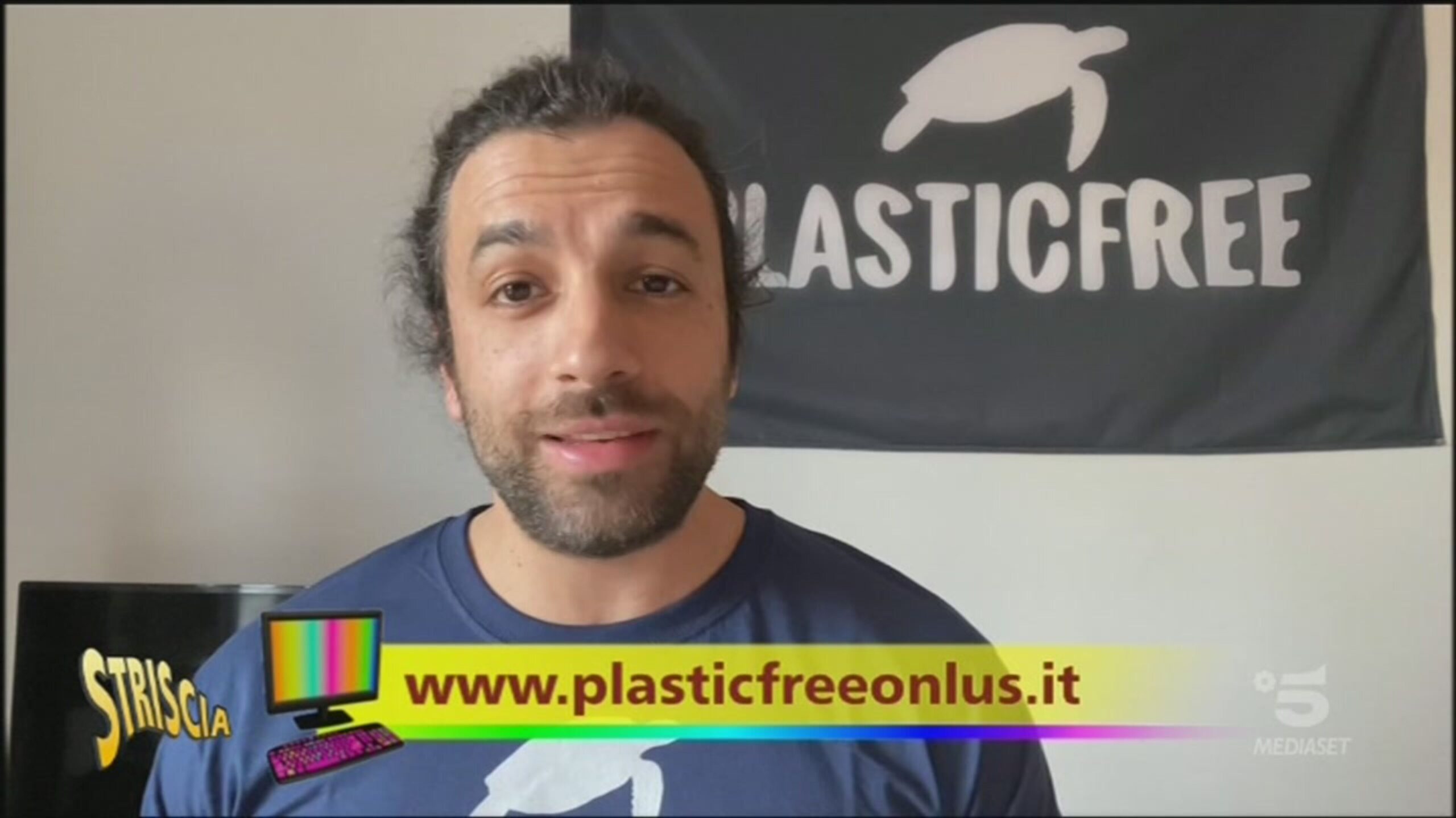 Plasticfree, a raccolta di rifiuti che fa bene all’ambiente - Striscia la notizia