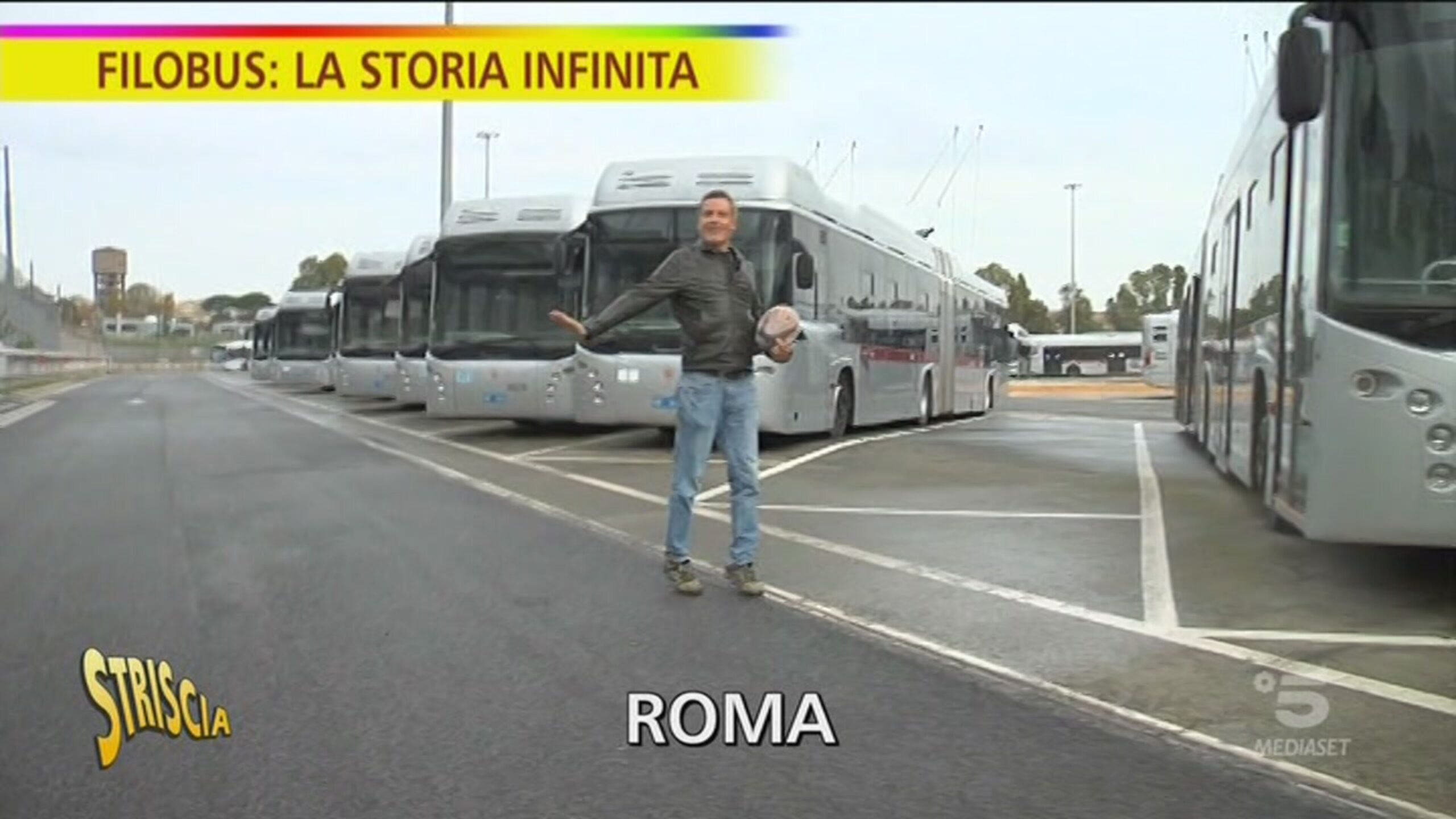Roma, Filobus fermi: la storia infinita - Striscia la notizia