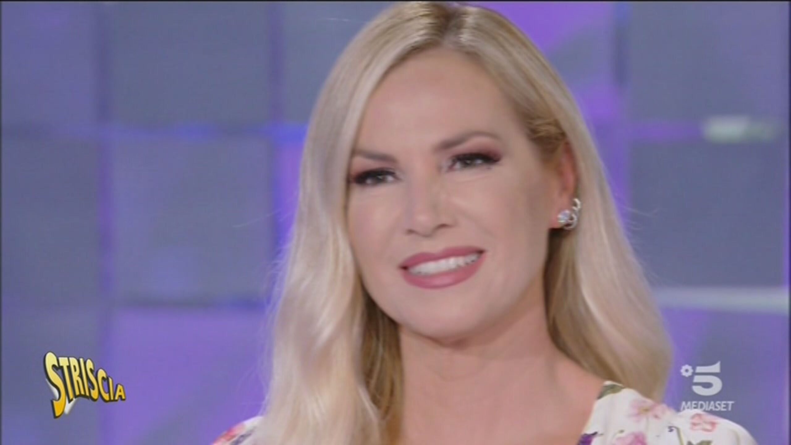 Federica Panicucci a Fatti e Rifatti - Striscia la notizia