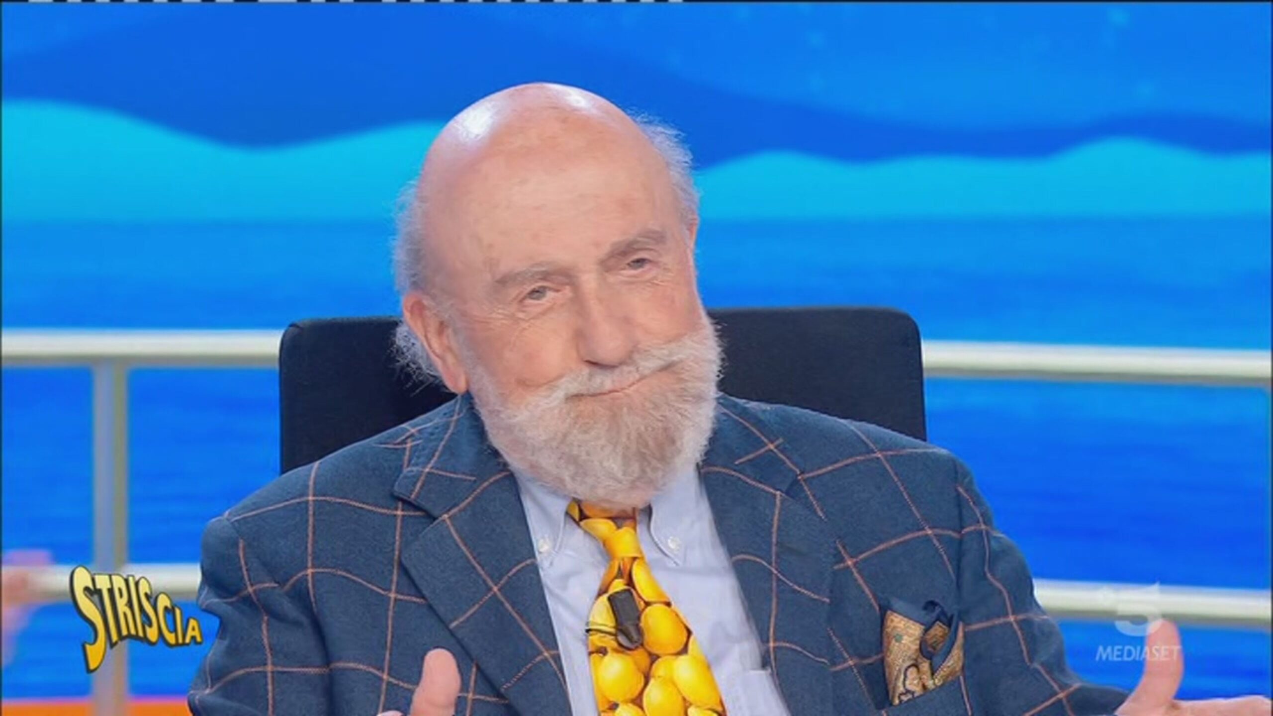 50 anni di carriera, omaggio a Enrico Beruschi - Striscia la notizia