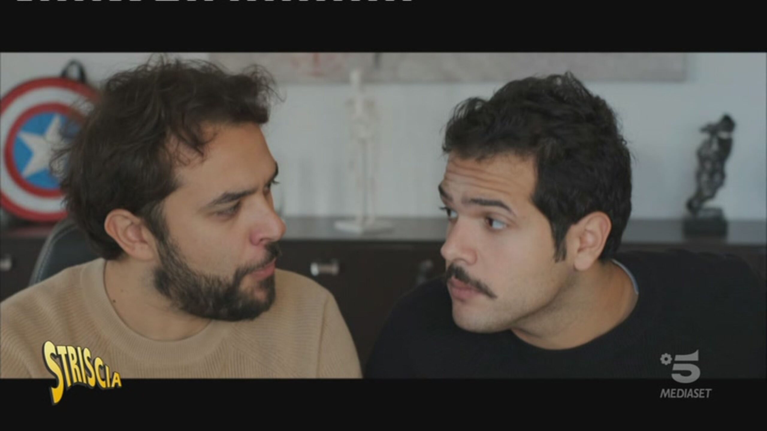 I Sansoni, il Black Friday e gli sconti “imperdibili” - Striscia la notizia