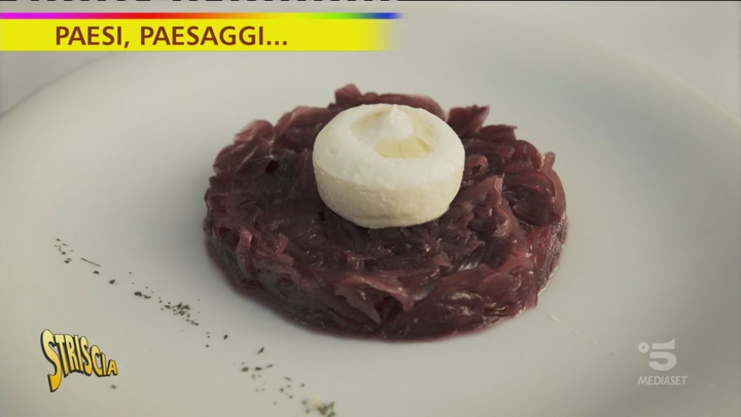 Paesi, paesaggi…e la tuma delle Langhe - Striscia la notizia