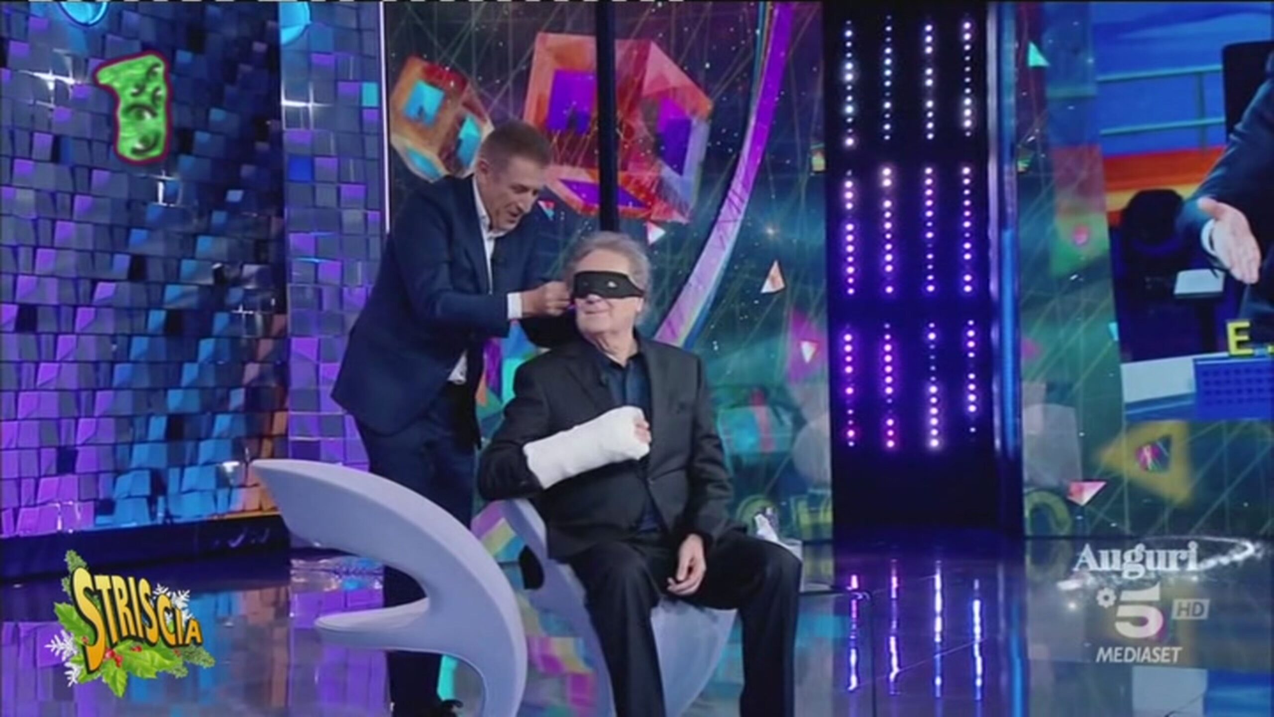 I Nuovi Mostri, il ritorno di Ezio ed Enzino - Striscia la notizia