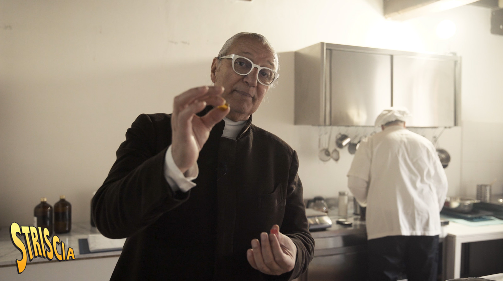 Questa sera a Striscia, Davide Rampello e le caramelle del benessere di ...