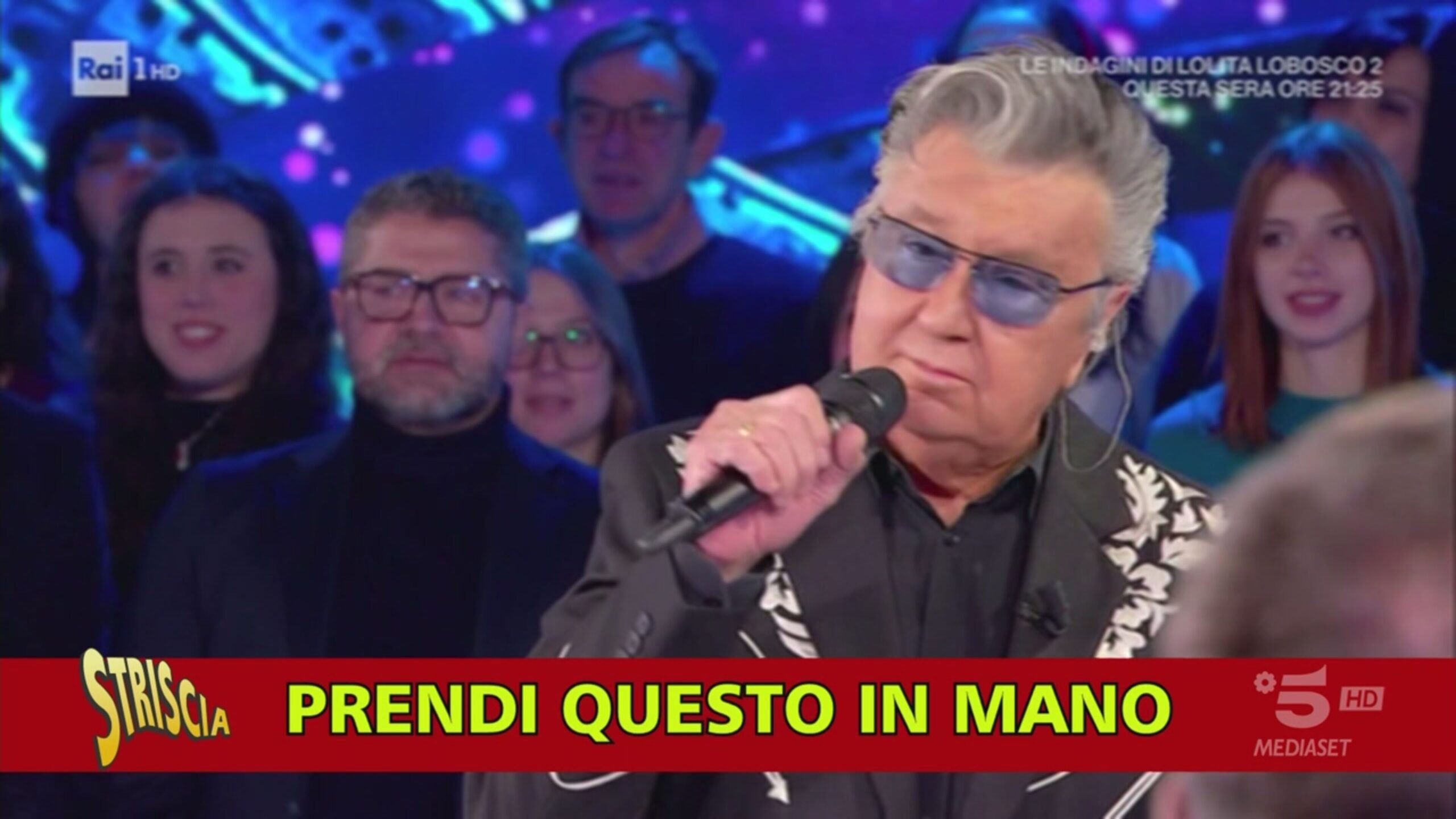 Prendi questo in mano, Zingara! - Striscia la notizia