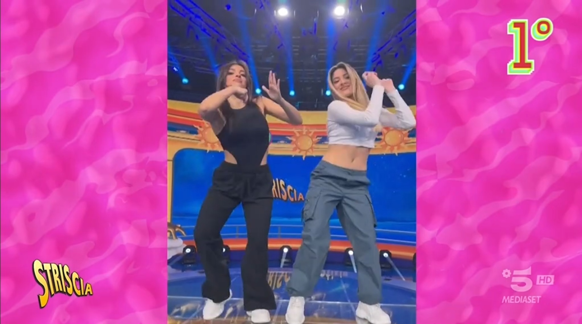 Veline virali (con Shakira) - Striscia la notizia