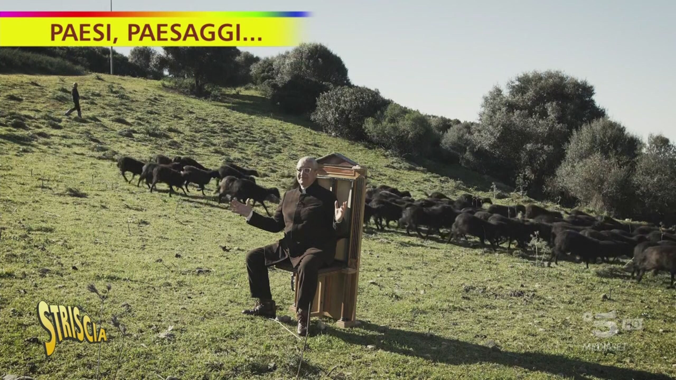 Davide Rampello a Arbus, nel regno della pecora nera - Striscia la notizia