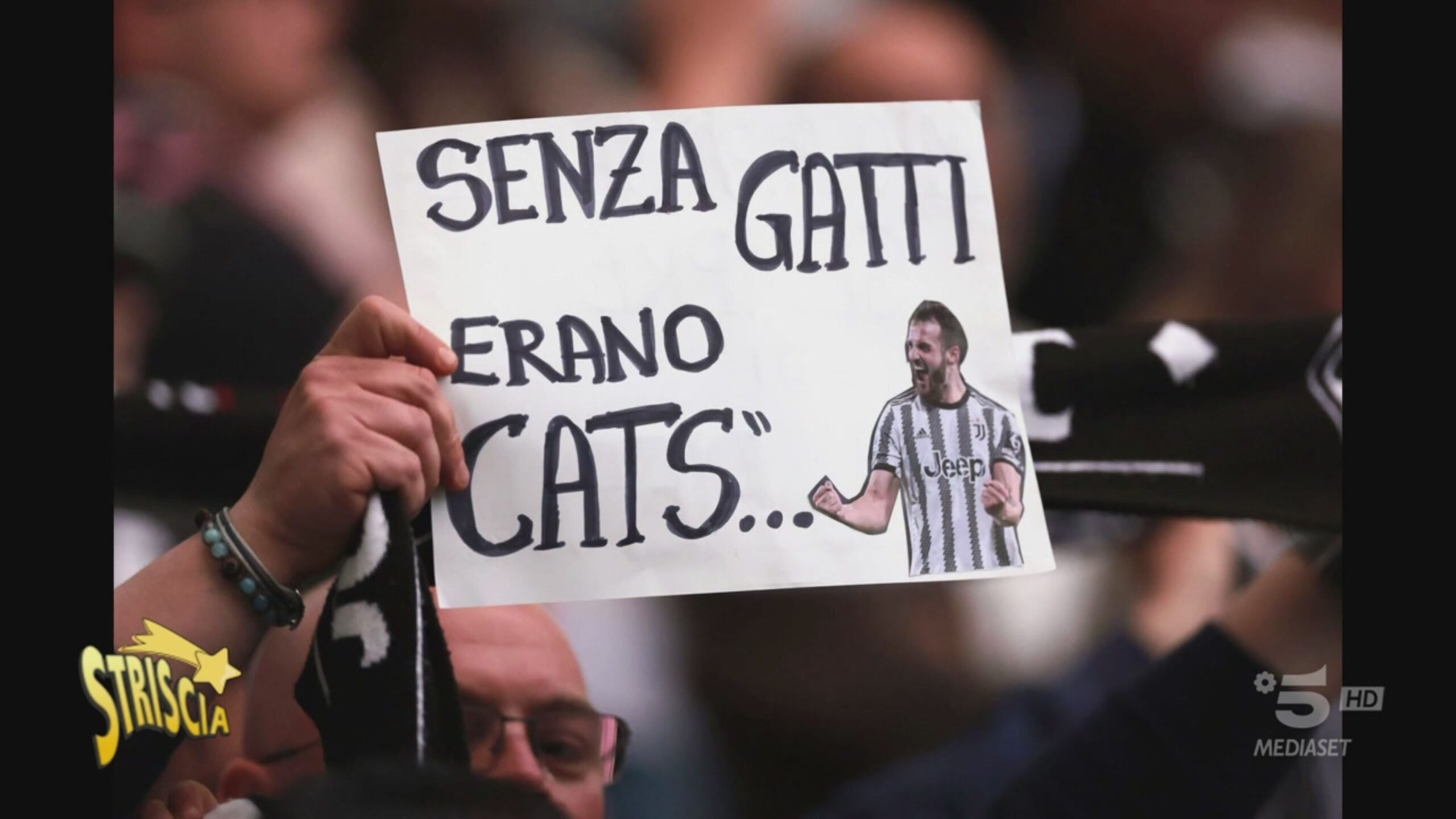 “Striscia lo striscione”, il meglio (e un po’ di peggio) del 2023 ...