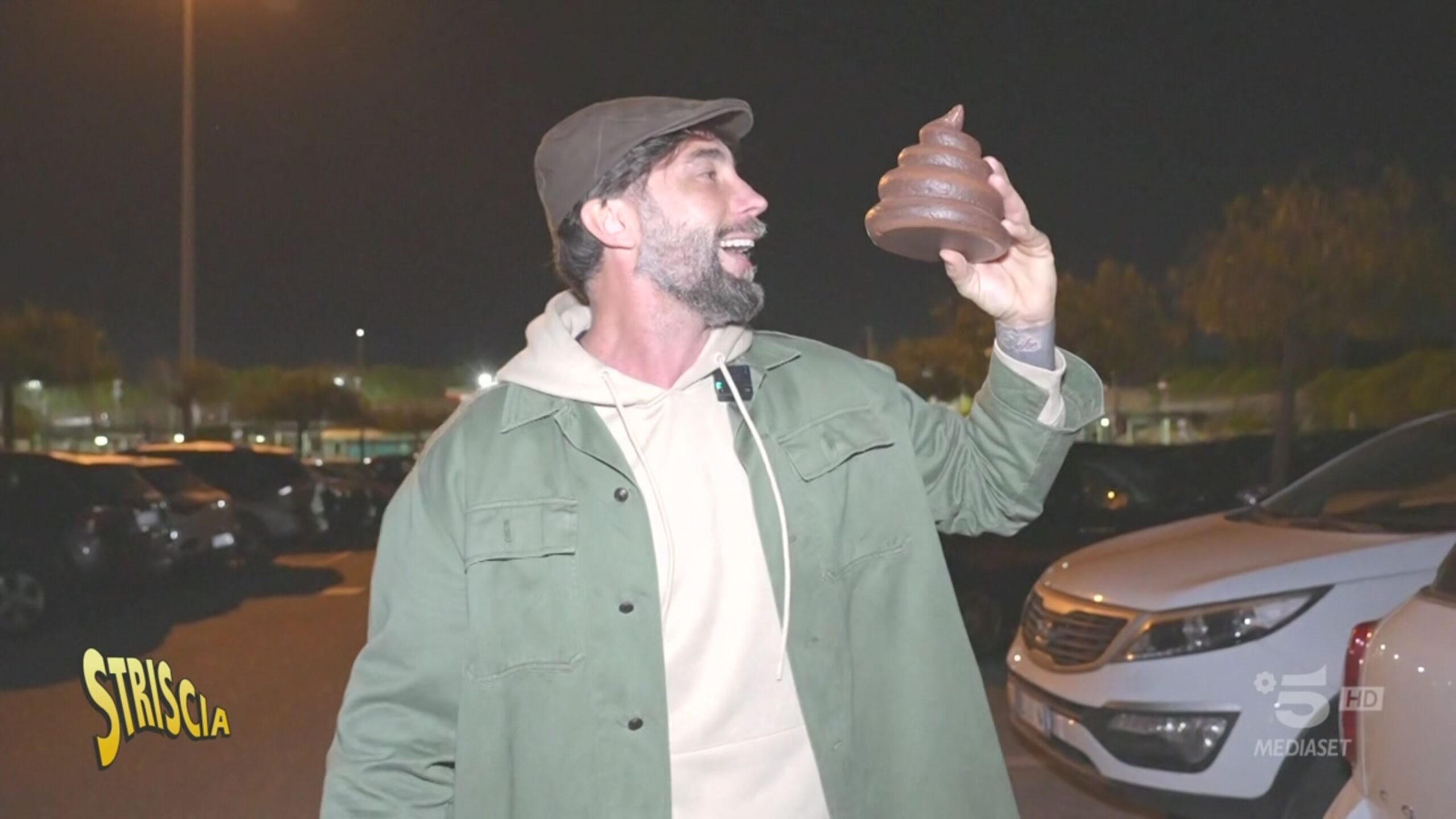 “Tutti davanti alla TV” per le merdine di Vittorio Brumotti - Striscia la notizia