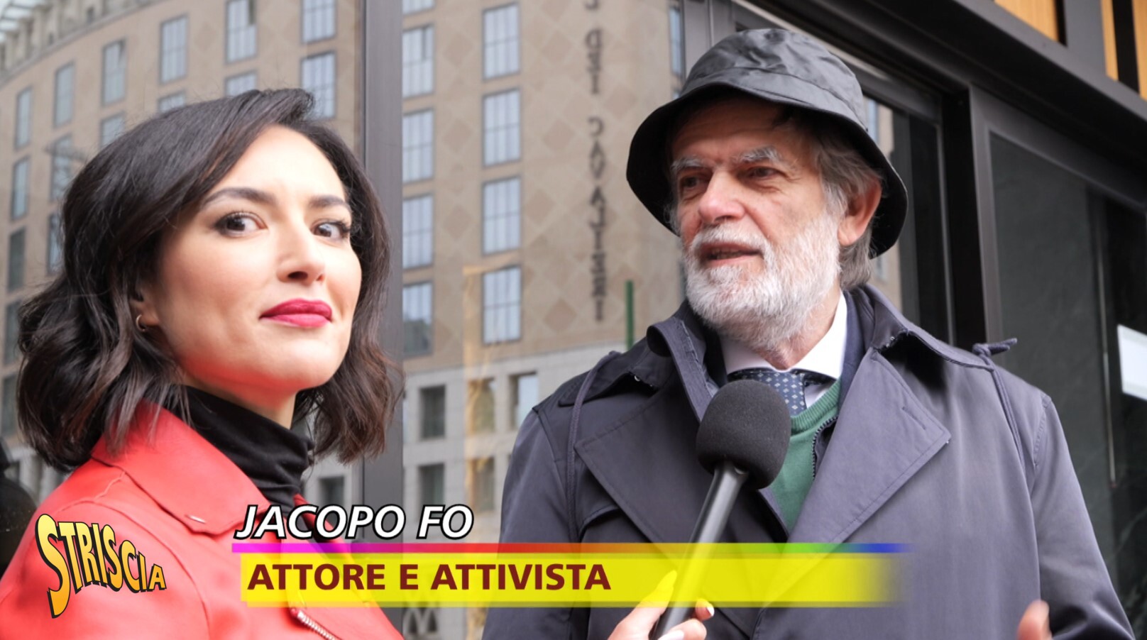 Oggi a Striscia, la protesta di Jacopo Fo davanti alla sede di Facebook ...
