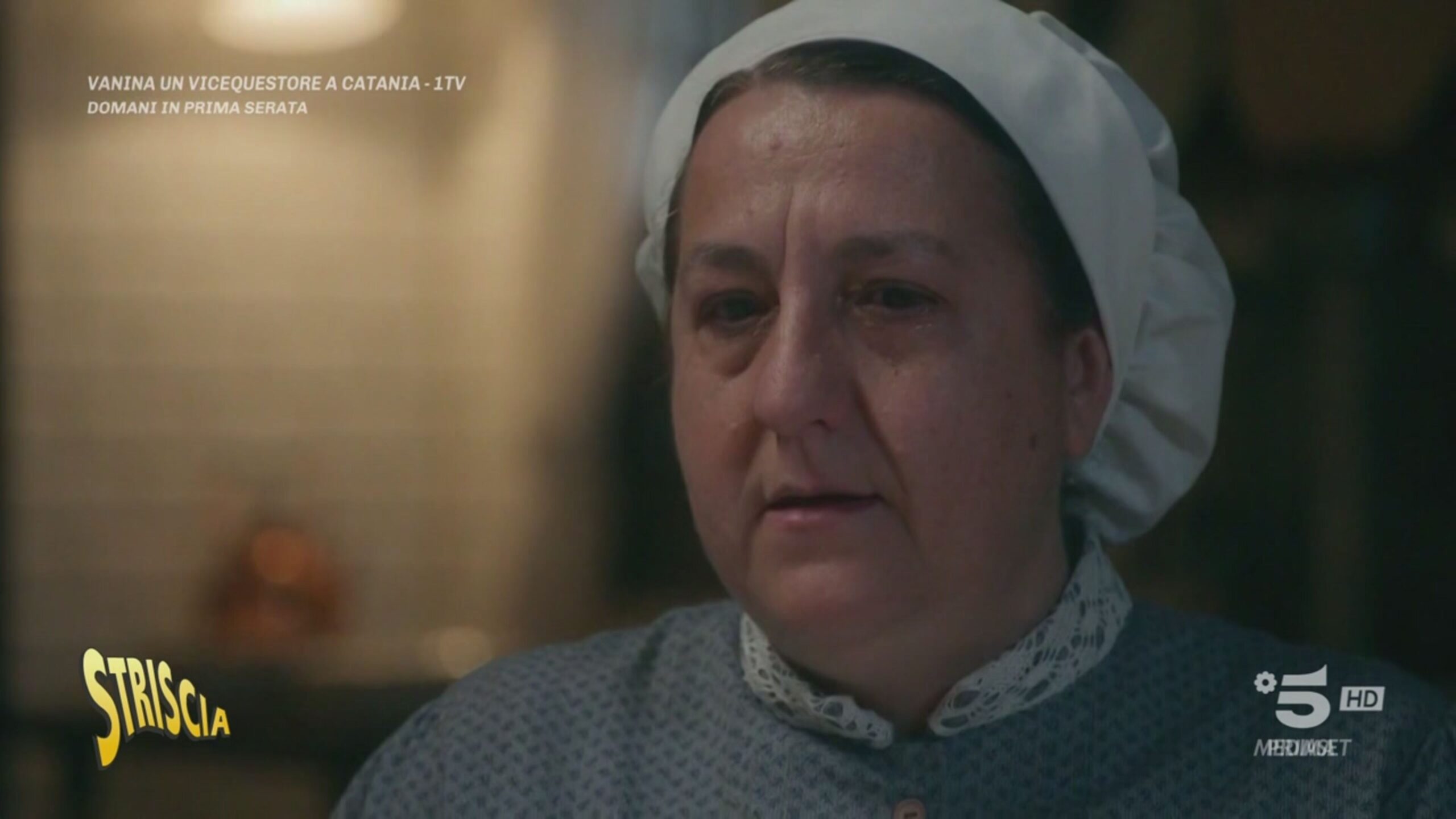 Una cuoca paffutella può essere la sosia di Gerry Scotti? - Striscia la ...