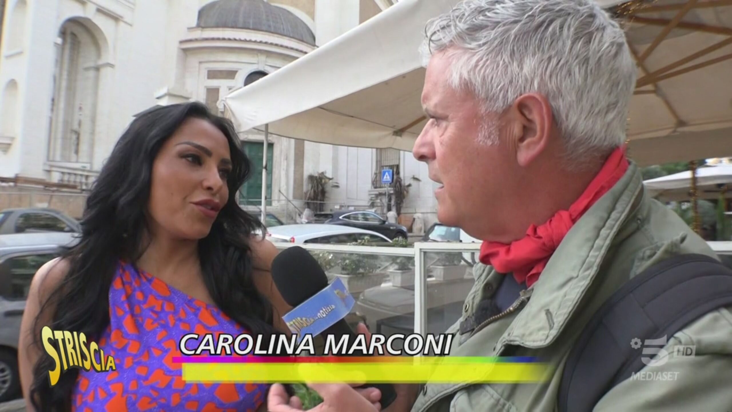 La moglie di Gramellini ci vede bene per stare con lui? - Striscia la notizia