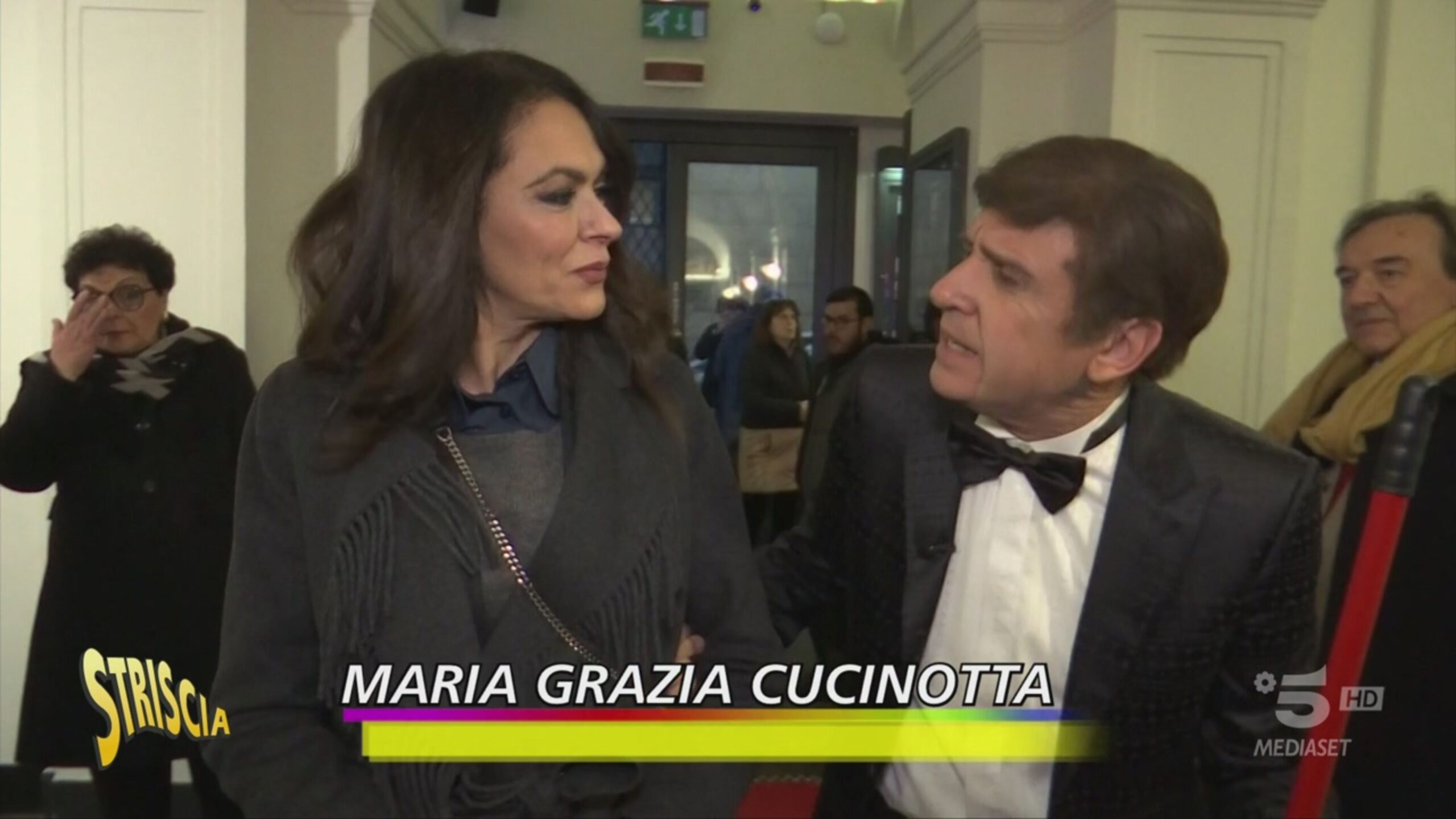 Morandi non si ferma più: ramazza anche alla prima di Enzino - Striscia ...