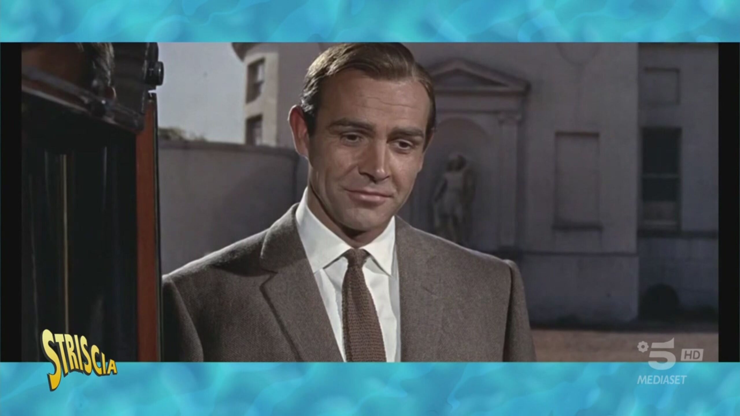 007, missione… errori dal set - Striscia la notizia