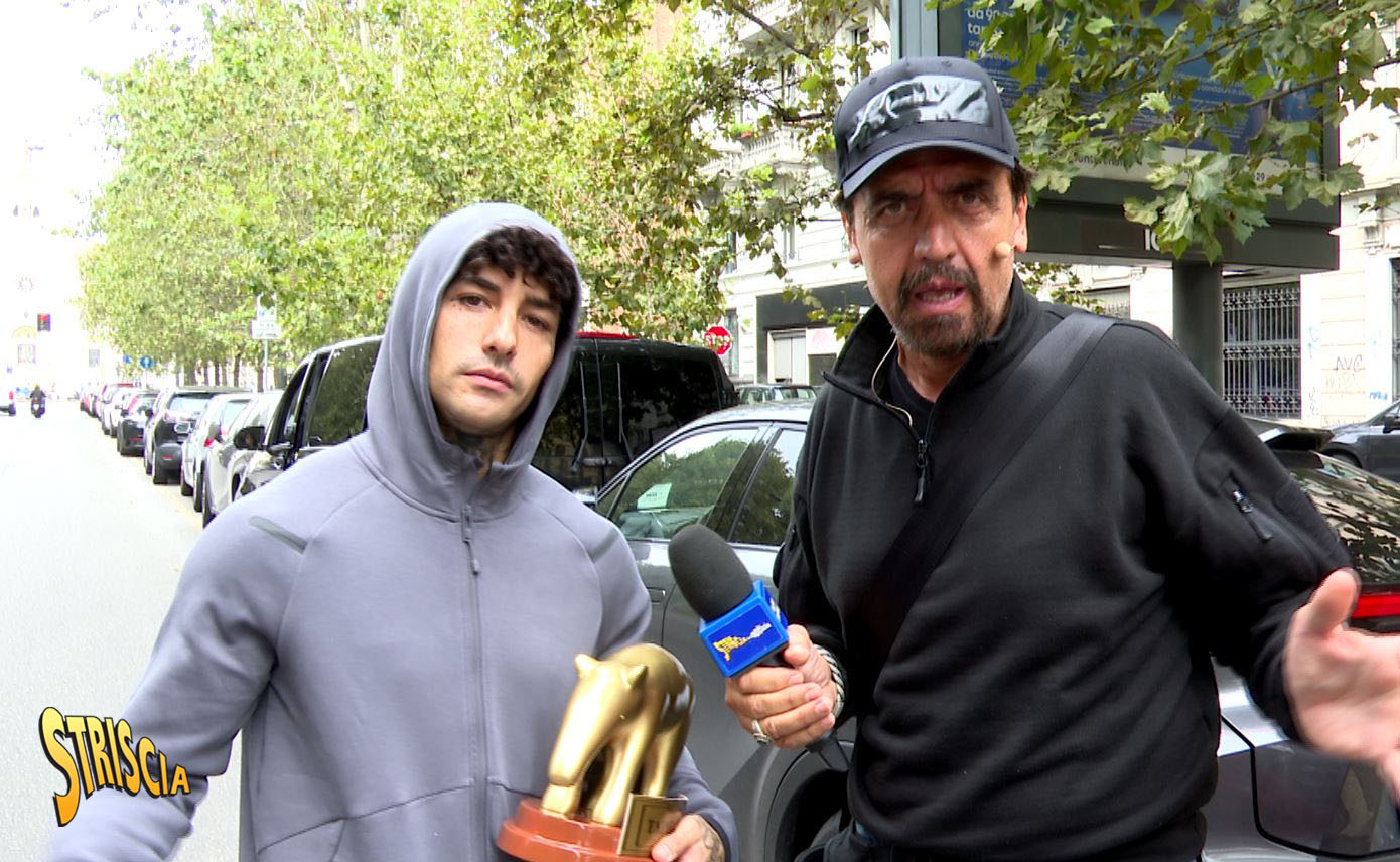 Stasera a Striscia: primo Tapiro d’oro della carriera a Tony Effe dopo ...