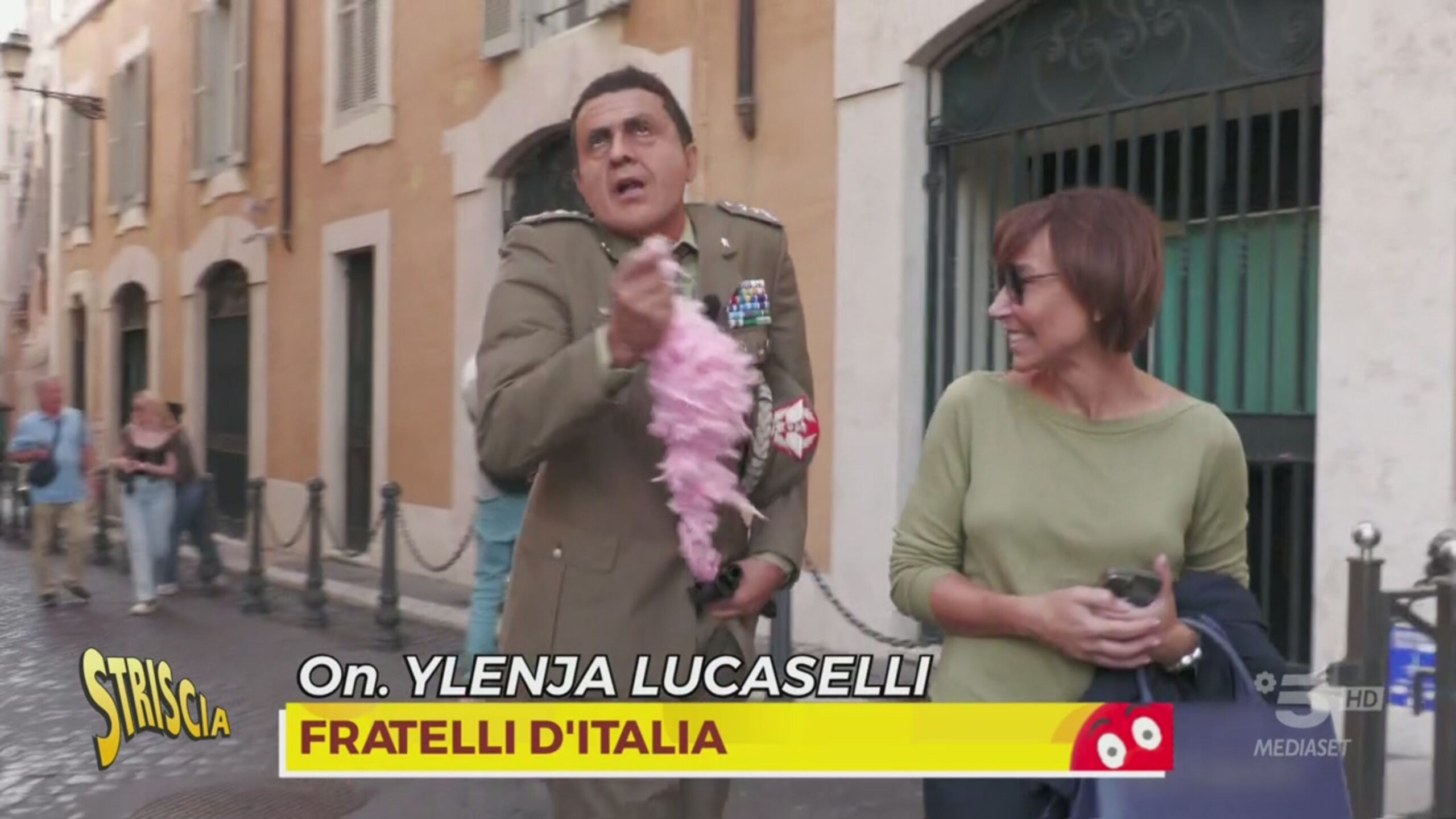 Ballantini è Vannacci, alias Vanna Tuttapanna - Striscia la notizia