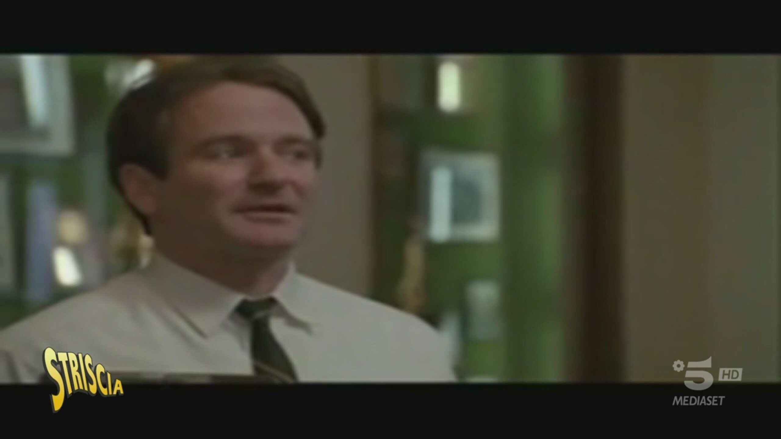 Robin Williams sembra il sosia di Fabio Caressa: per accorgersene basta ...