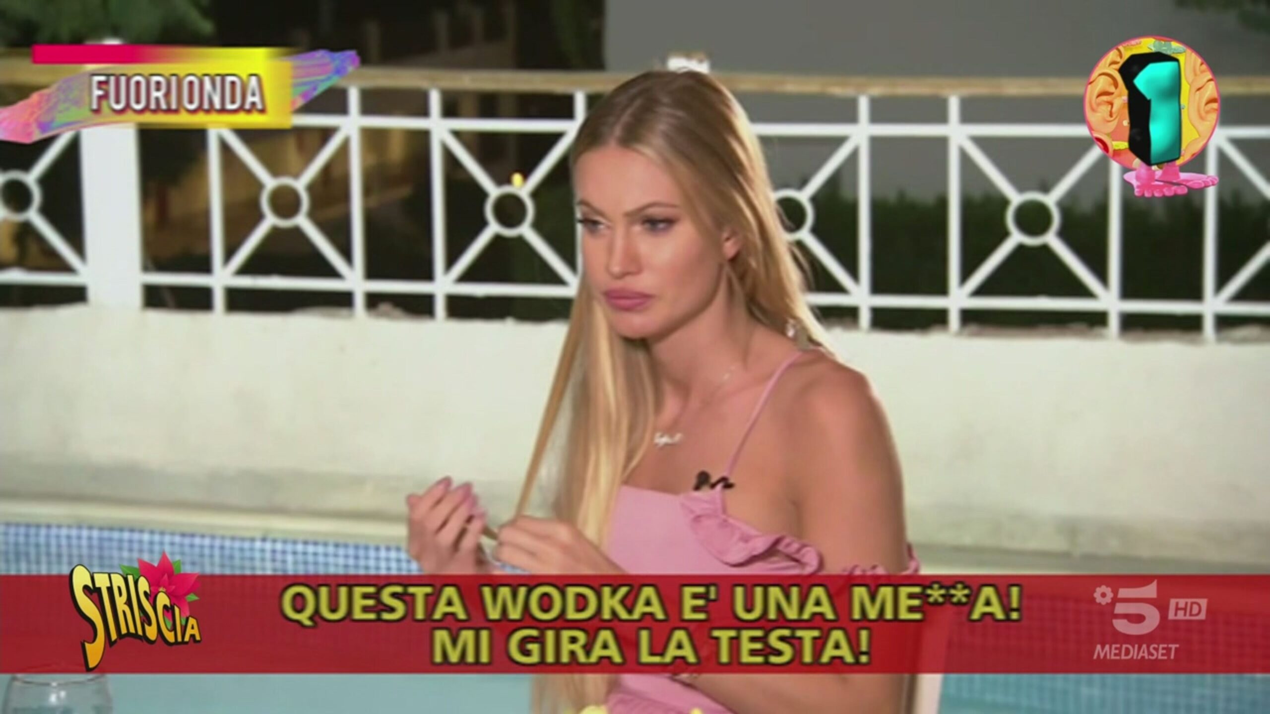 Spetteguless: Taylor Mega prima classificata - Striscia la notizia