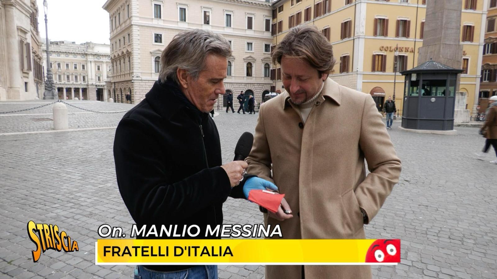 Stasera a Striscia: Jimmy Ghione pizzica Manlio Messina a gettare un ...