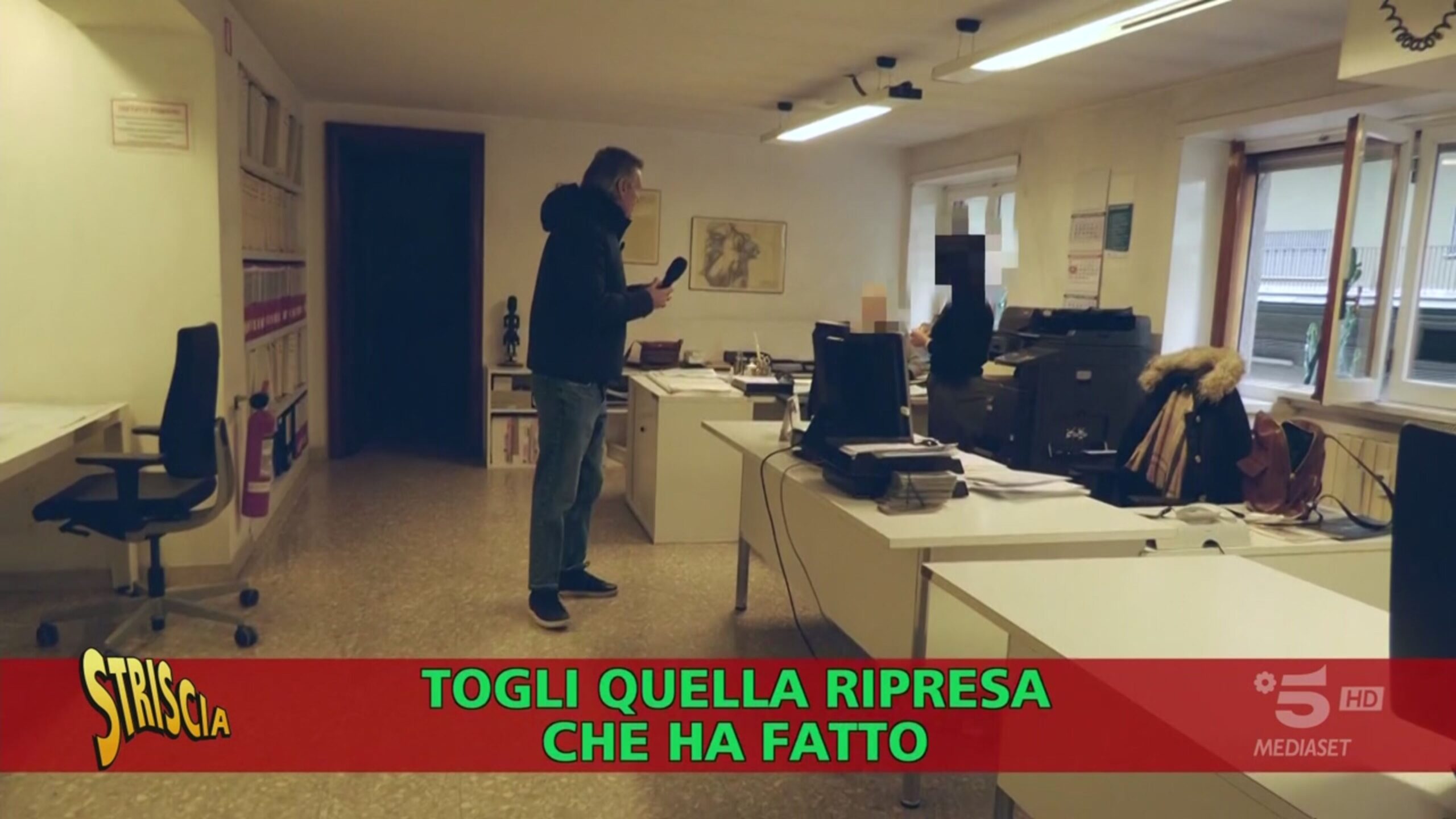 Roma, Jimmy Ghione e gli orologi “sballati” - Striscia la notizia