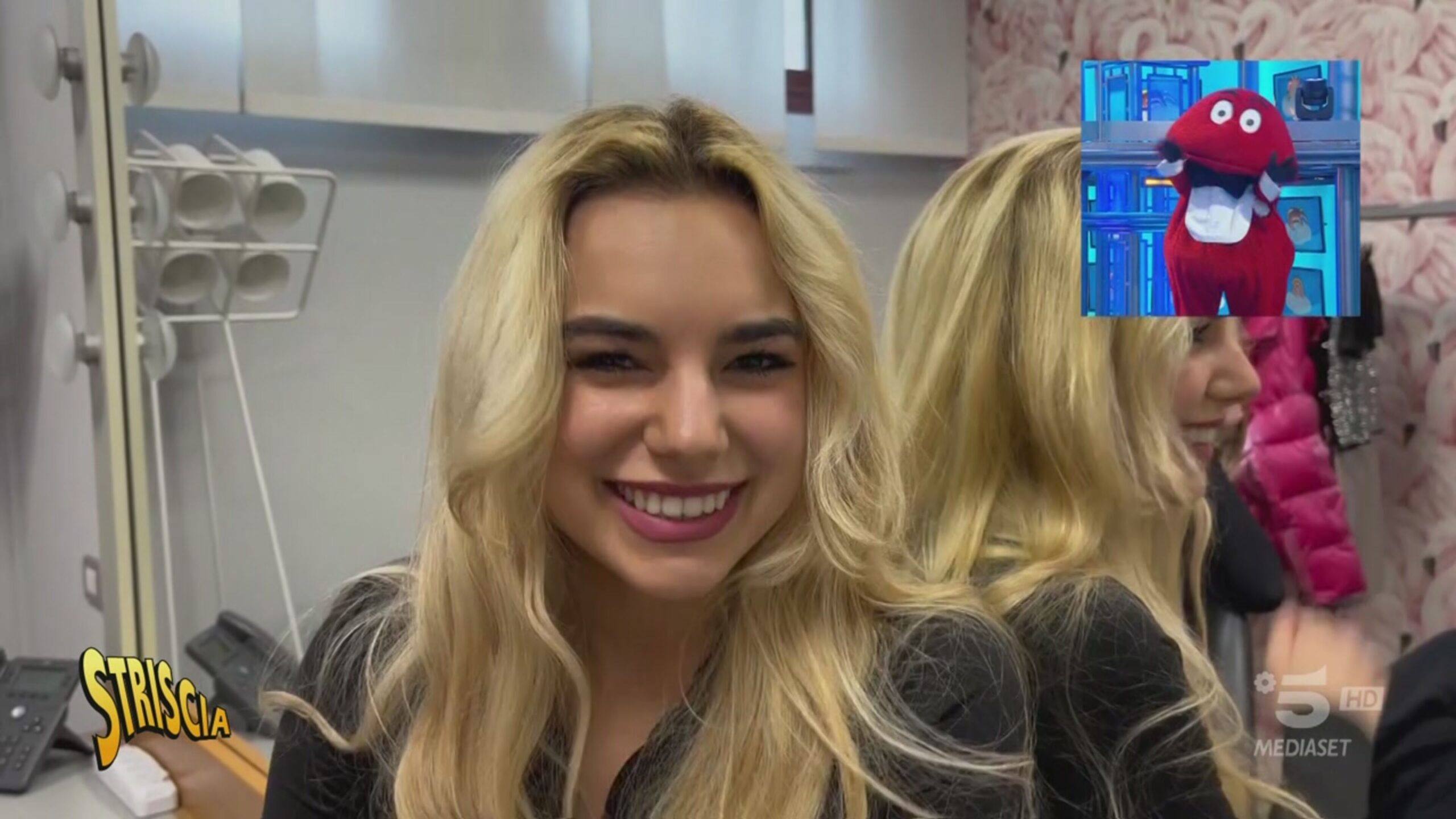 Il video del backstage dell’aspirante Velina Emma Del Toro - Striscia ...